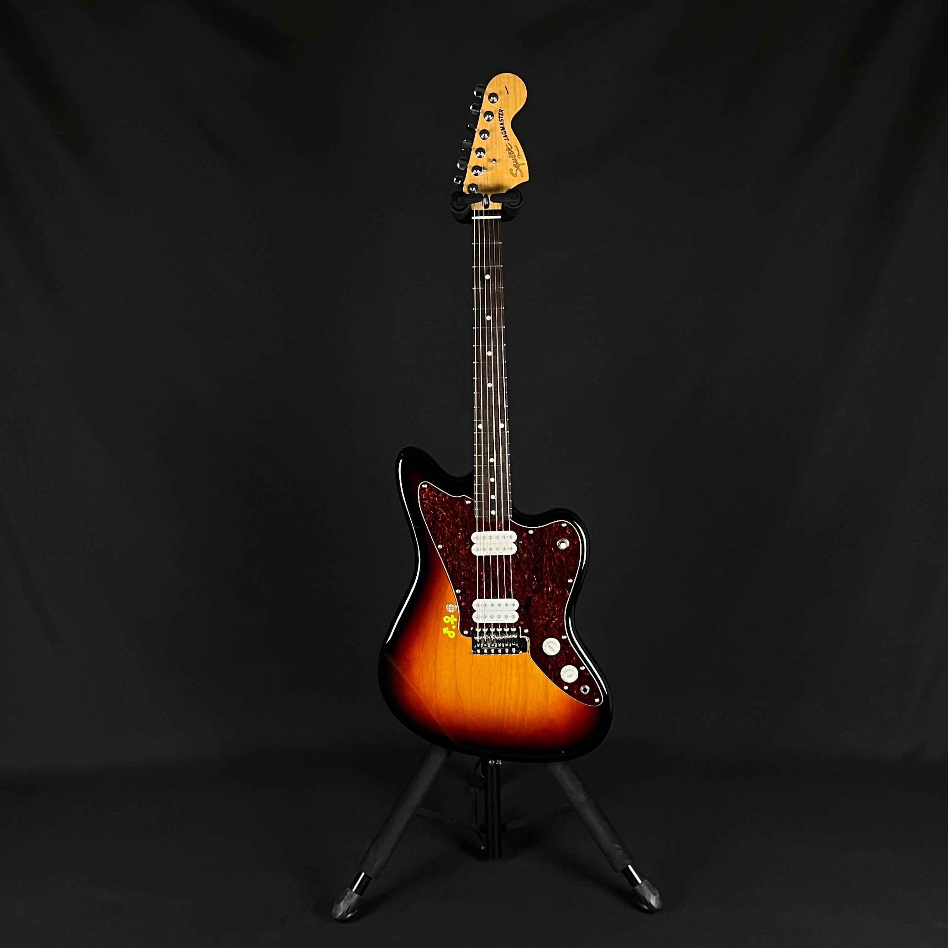 Squier Standard Jagmaster | UNISOUND BANGKOK กีตาร์ไฟฟ้า กีตาร์มือสอง ...